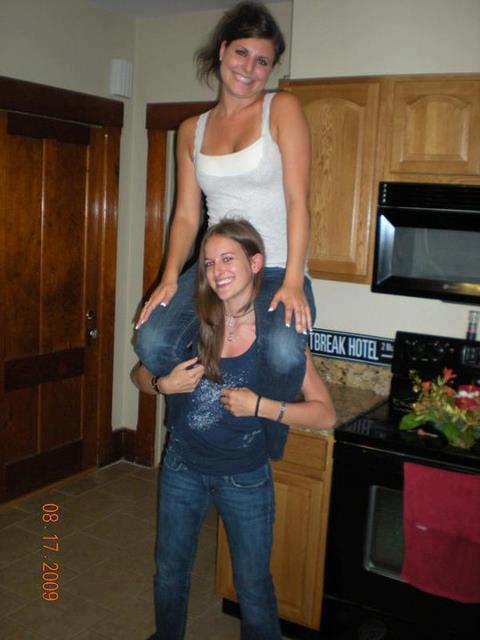 Strong Lift and Carry Photos and Videos - Strong Muscular Girls Lift ...