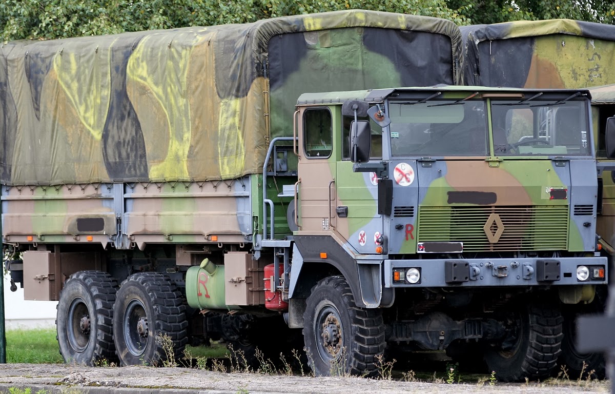 Military Photo Report: NATO colors and an study paintings on military ...