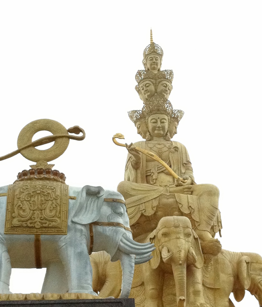 Sunny Fantasy: 峨嵋山 Er Mei Shan, China