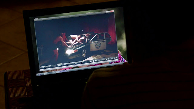 ausCAPS: Adam Rodriguez and Shawn Hatosy shirtless in Reckless 1-01 "Pilot"