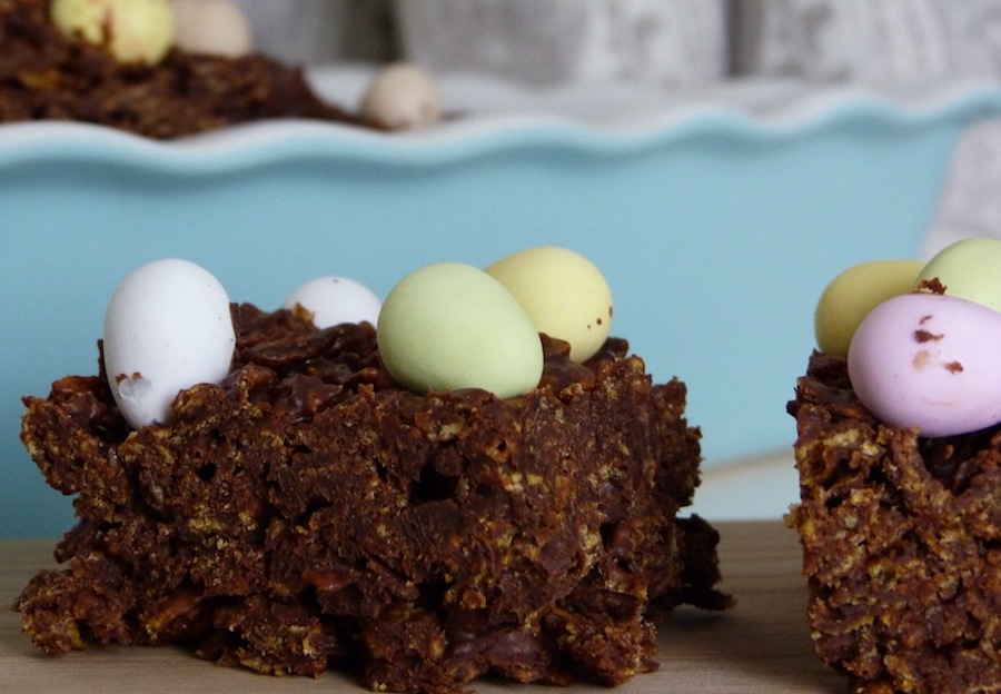 Easter Chocolate Cornflake Tray Bake // Recipe | Lucyy Writes