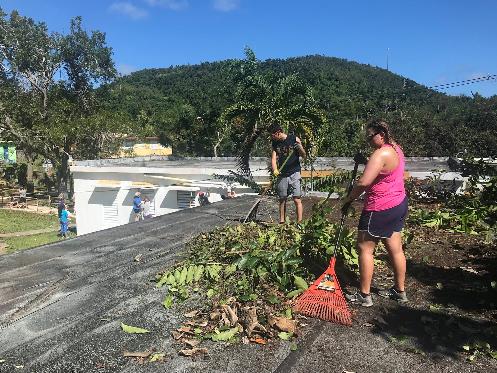UIS News: UIS students help with hurricane relief in Puerto Rico and Florida as part of ...
