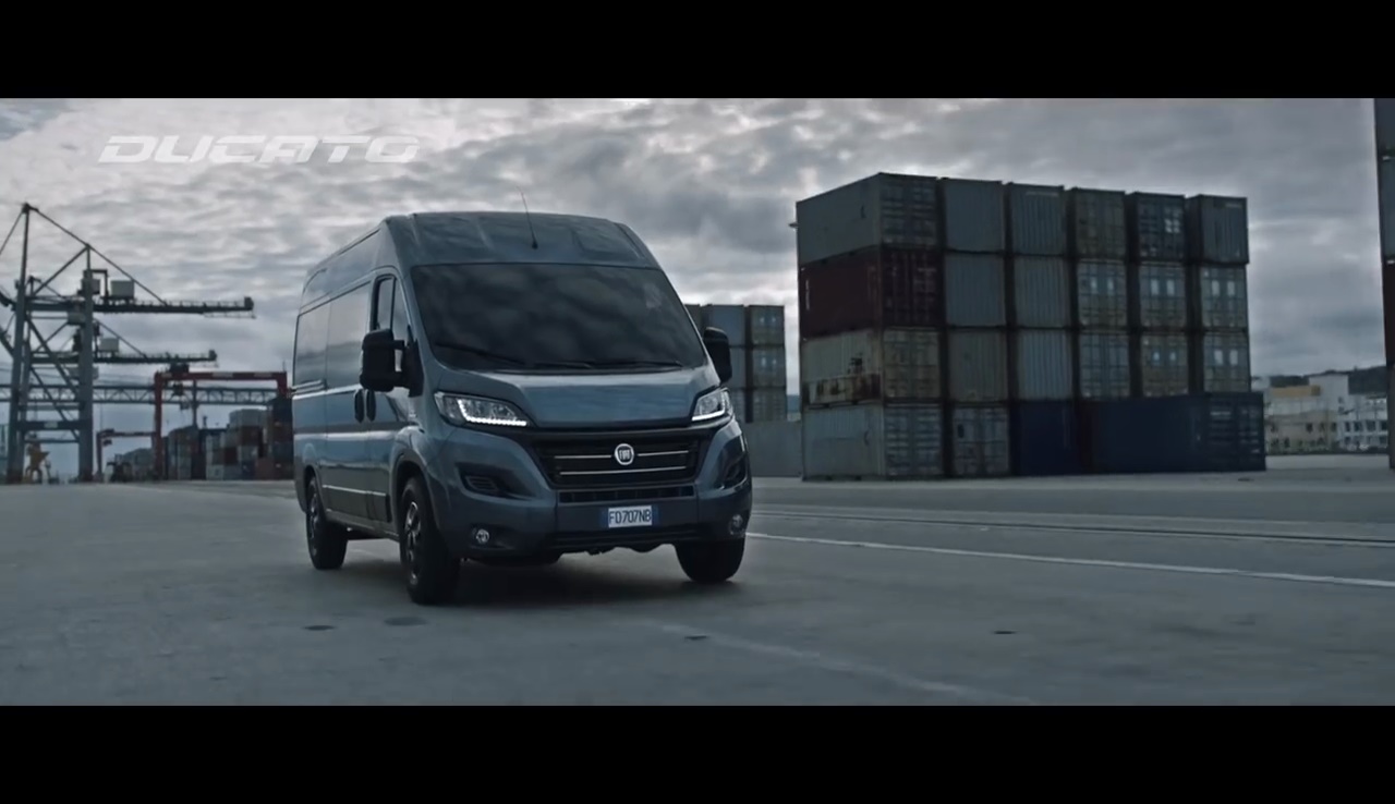 Pubblicità nuova gamma Fiat Professional con musica originale della Red ...