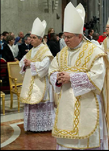 Offerimus Tibi Domine: Papal Mass Vestments