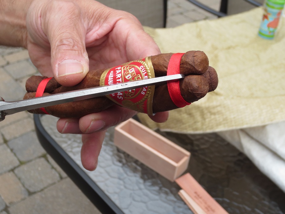 Cuban Cigars, Culture & Lifestyle: Partagas Culebra (cigar review)