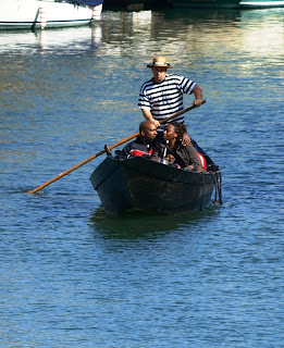 The Gondola Blog: Long Lens Photo-Sniping - the Lone Sandolo