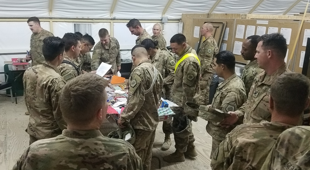 Care Packages for Soldiers: Care Packages "brightened their days after ...