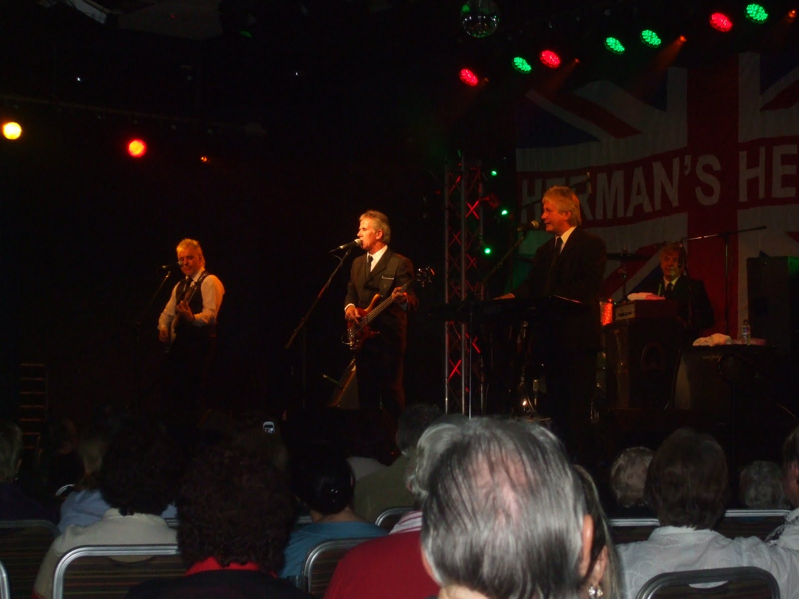 Hermans Hermits starring Barry Whitwam Australian tour