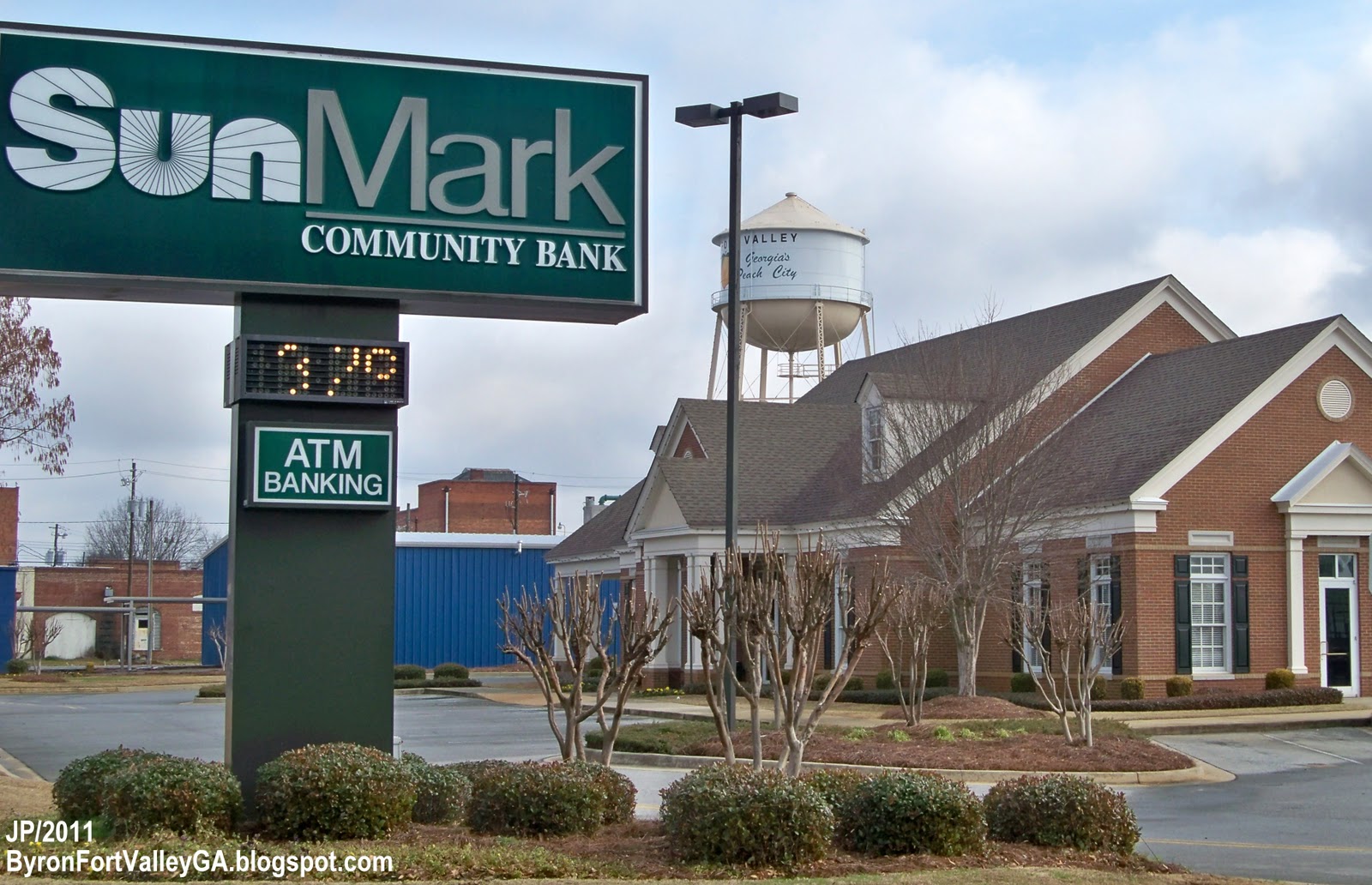 BYRON FORT VALLEY GEORGIA Peach University GA. Restaurant Attorney Bank ...