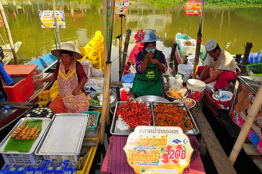 The Life Journey in Photography: Floating Market @ Hat Yai, Thailand
