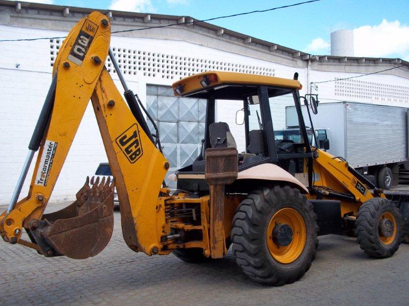 Multi Máquinas: Retro JCB 4x4 2010 R$ 140.000,00