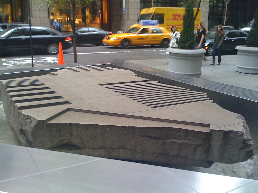 Observatoire du Land Art: Levitated Mass, 1969-1983 (pre-history)