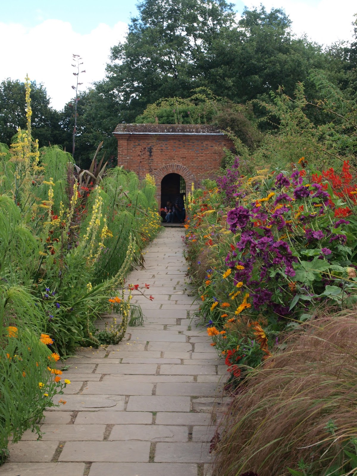 Ragged Robin's Nature Notes: Packwood House and Gardens - Part 1: The ...