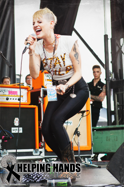 Helping Hands Rock Reviews: Concert Photos: Juliet Simms Performing ...