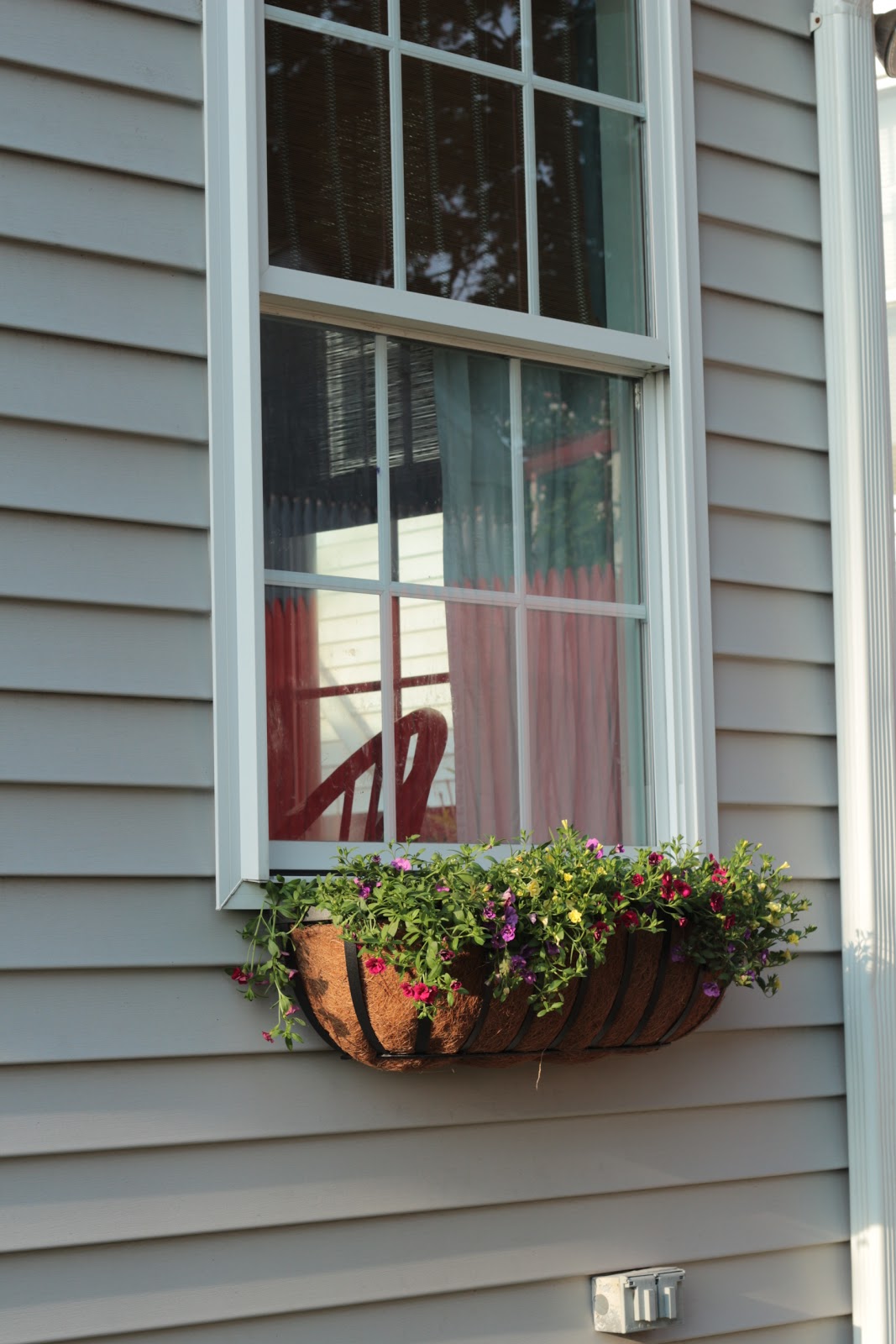 Our Backyard: Quick and Easy FULL Window Boxes - Made by Carli