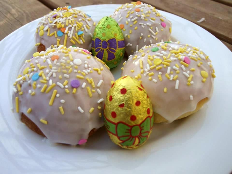 Mennonite Girls Can Cook: Paska Buns