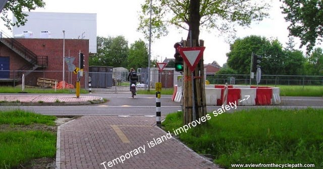 A view from the cycle path: A temporary signalled crossing for cyclists ...