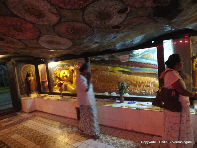 Images of Sri Lanka on blogspot.com: Dowa ancient rock temple ...