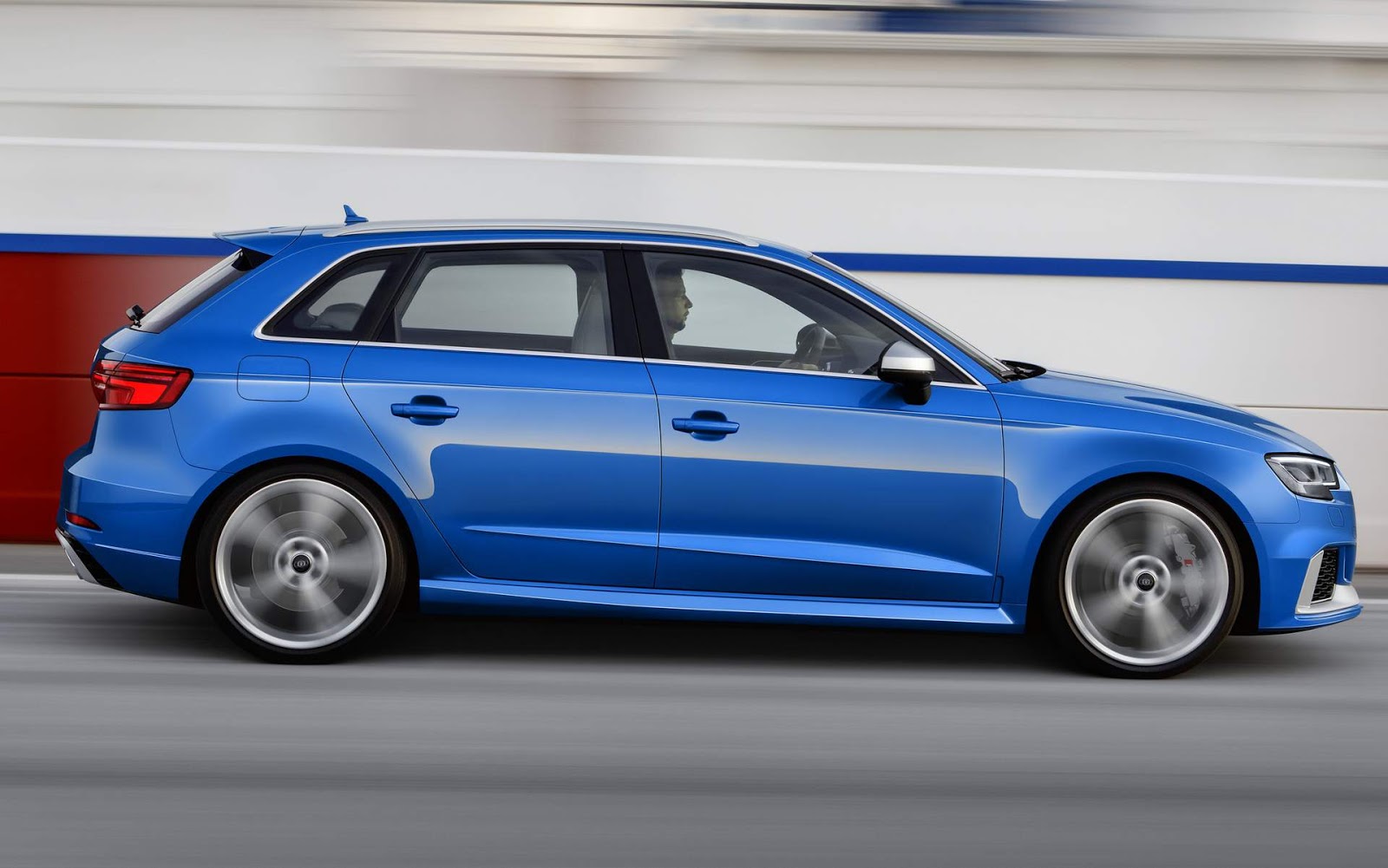 Novo Audi RS3 Sportback 2018: facelift e motor com 405 cv