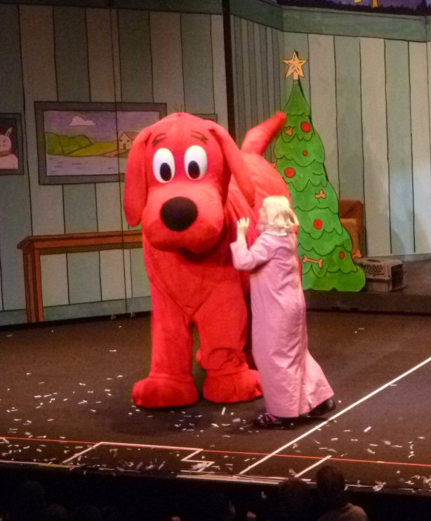 Evan and Lauren's Cool Blog: 1/21/12: Clifford the Big Red Dog Live ...