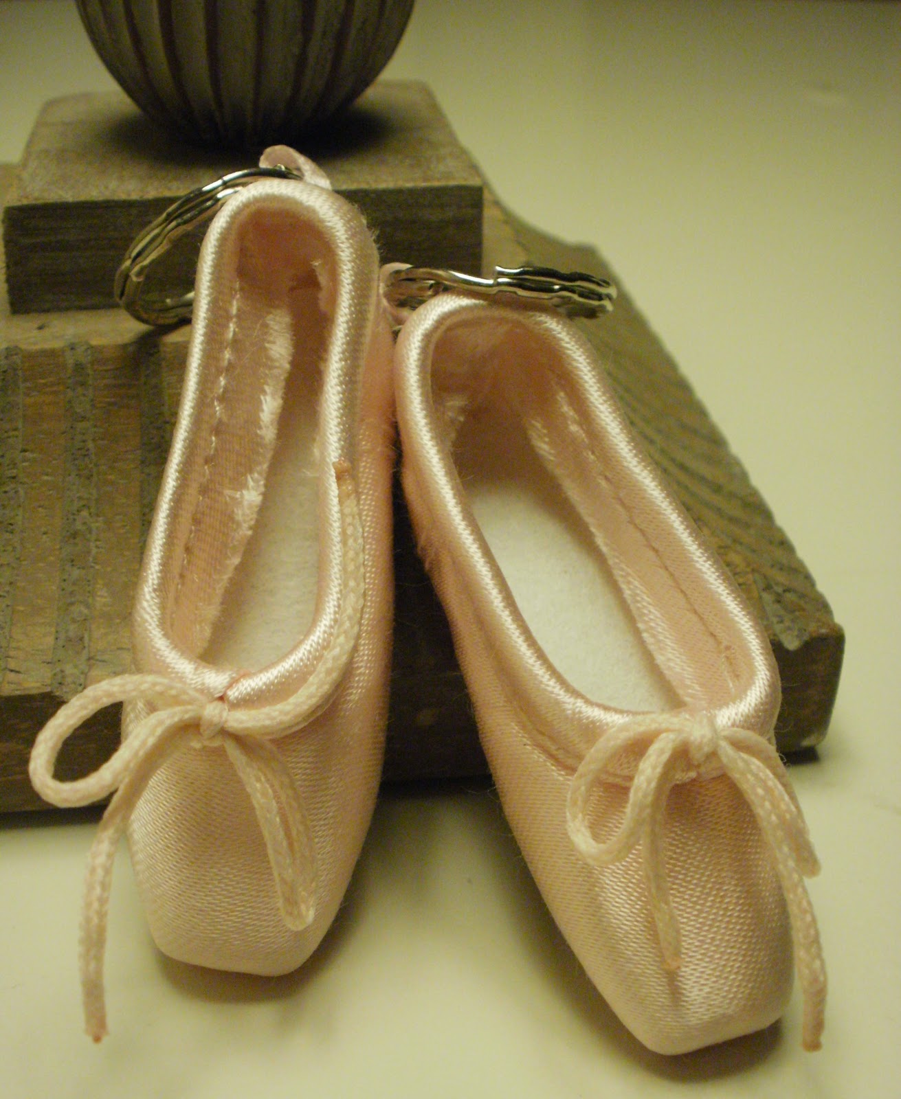 Dans l'armoire de lilly ♥: Chaussons de danse ( Ballet shoes )
