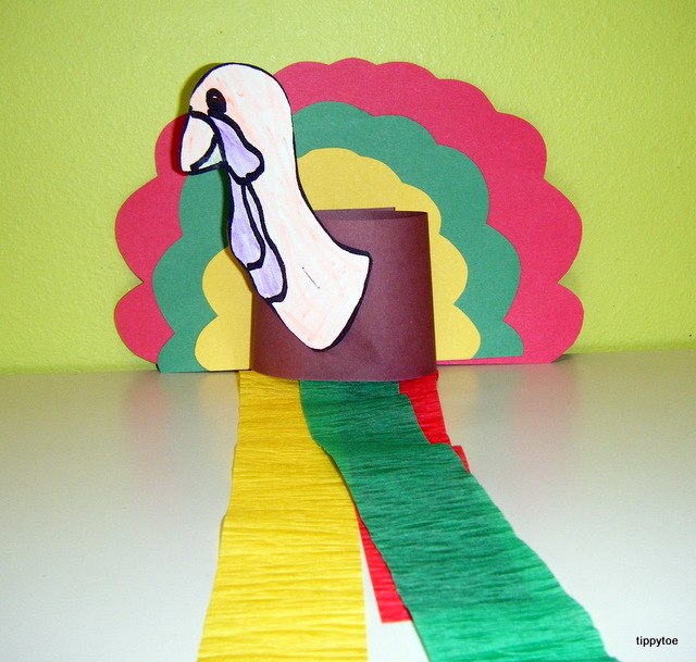 Tippytoe Crafts: Turkey Windsocks