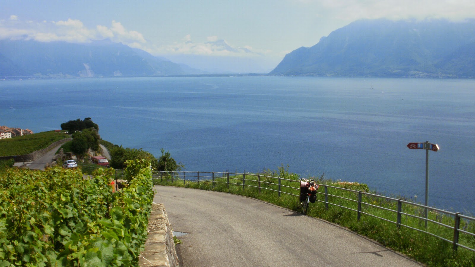 EXCURSII CU BICICLETA: Elvetia