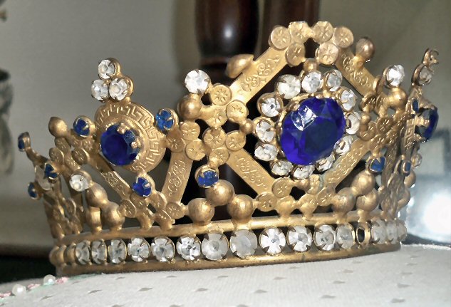 ribbonsmyth: Vintage French Crown