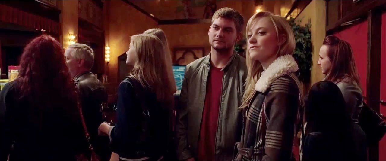 It Follows-Peşimdeki Şeytan 2014