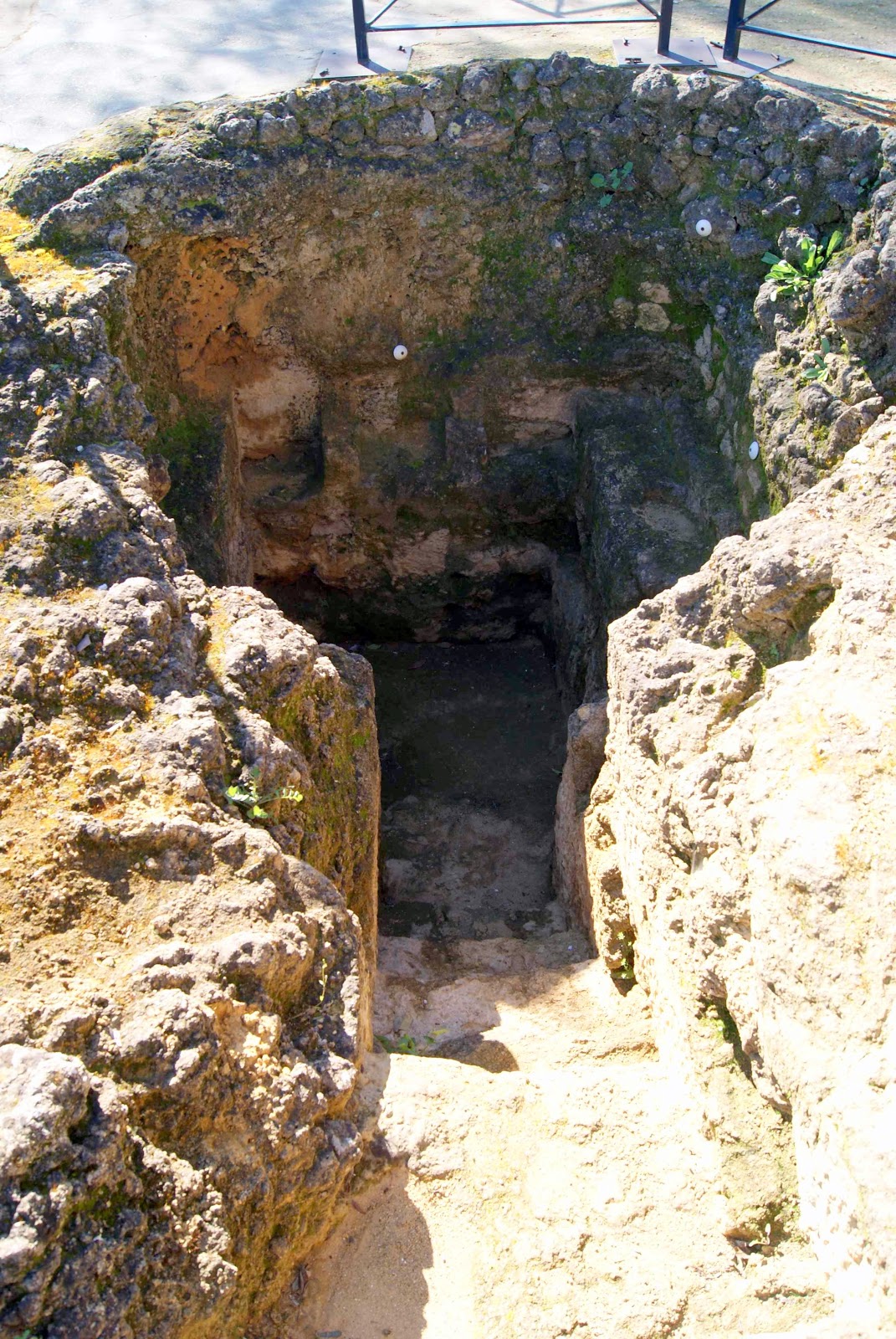 Leyendas de Sevilla: Conjunto Arqueológico de Carmona, -II.