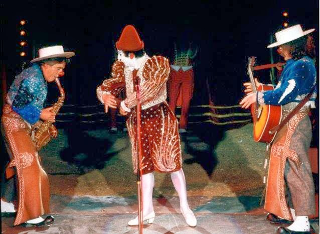 Clown Evolution: Angelo Muñoz