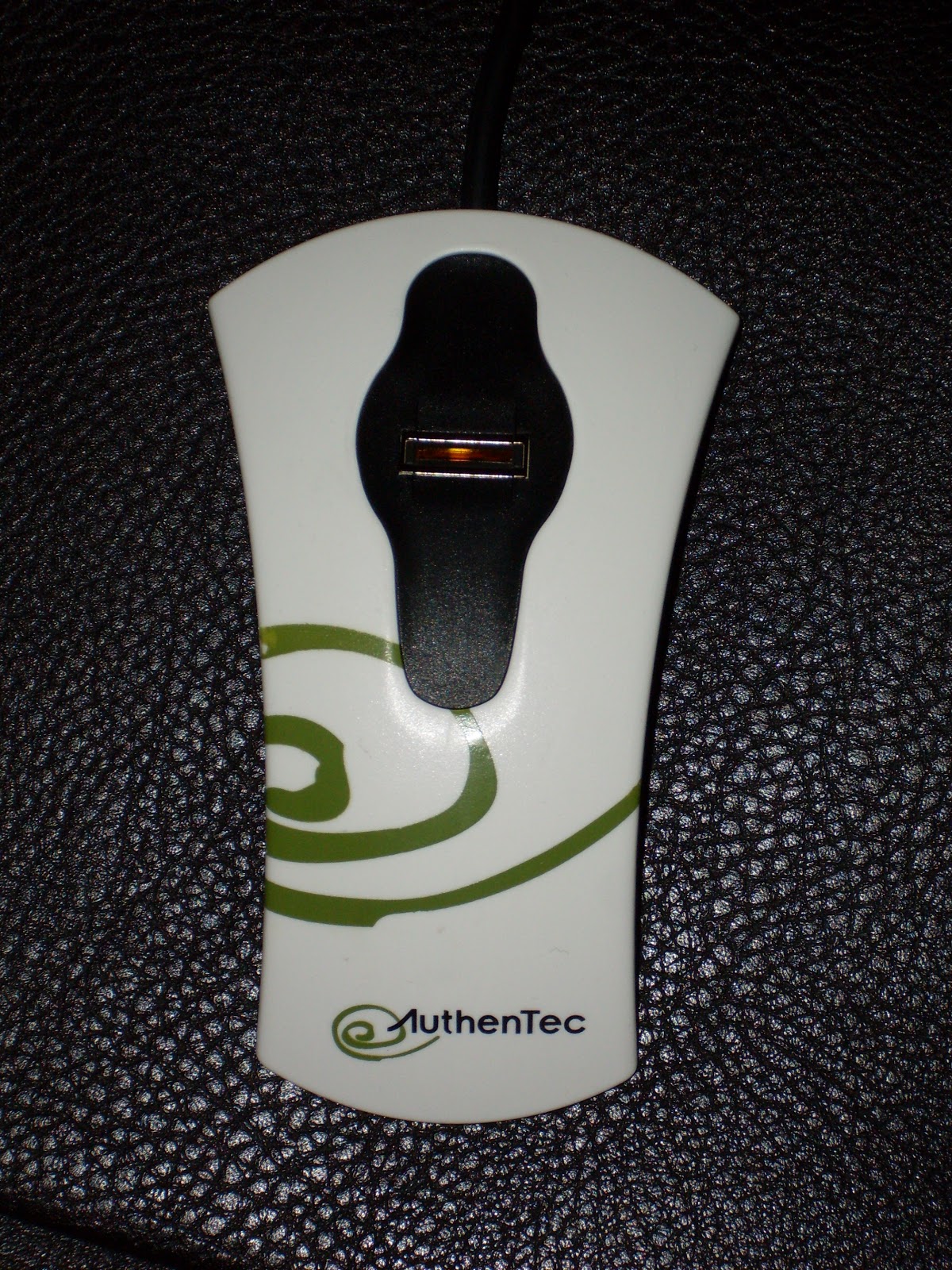 Hacking on fingerprinting again or AES2550/AES2810 driver for libfprint