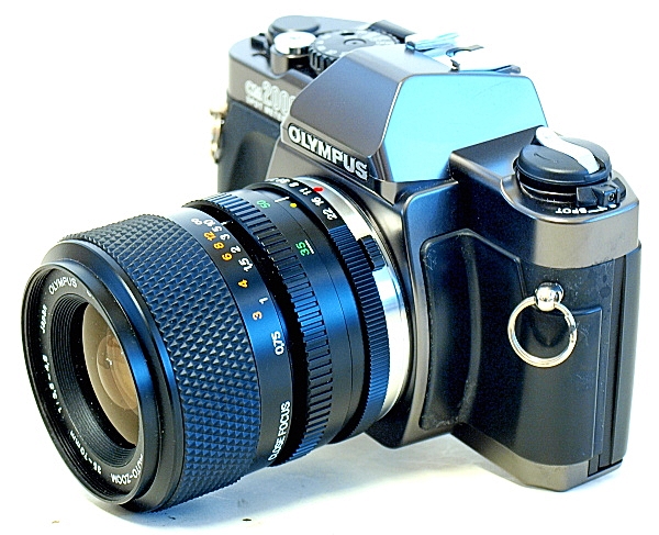 Olympus OM2000 35mm MF SLR Film Camera Review - ImagingPixel