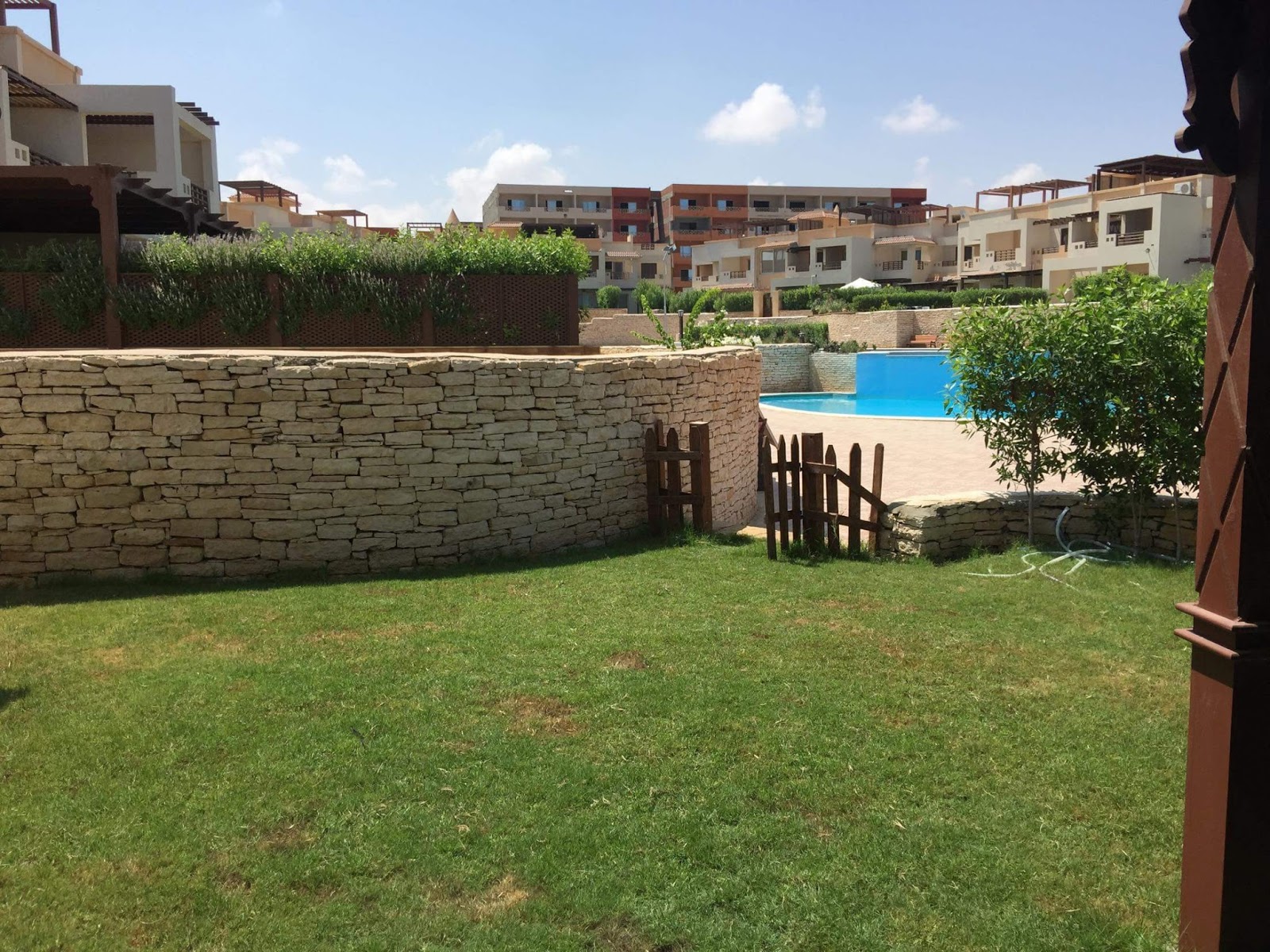 El villa: Chalet for sale in Dimora village North Coast ground