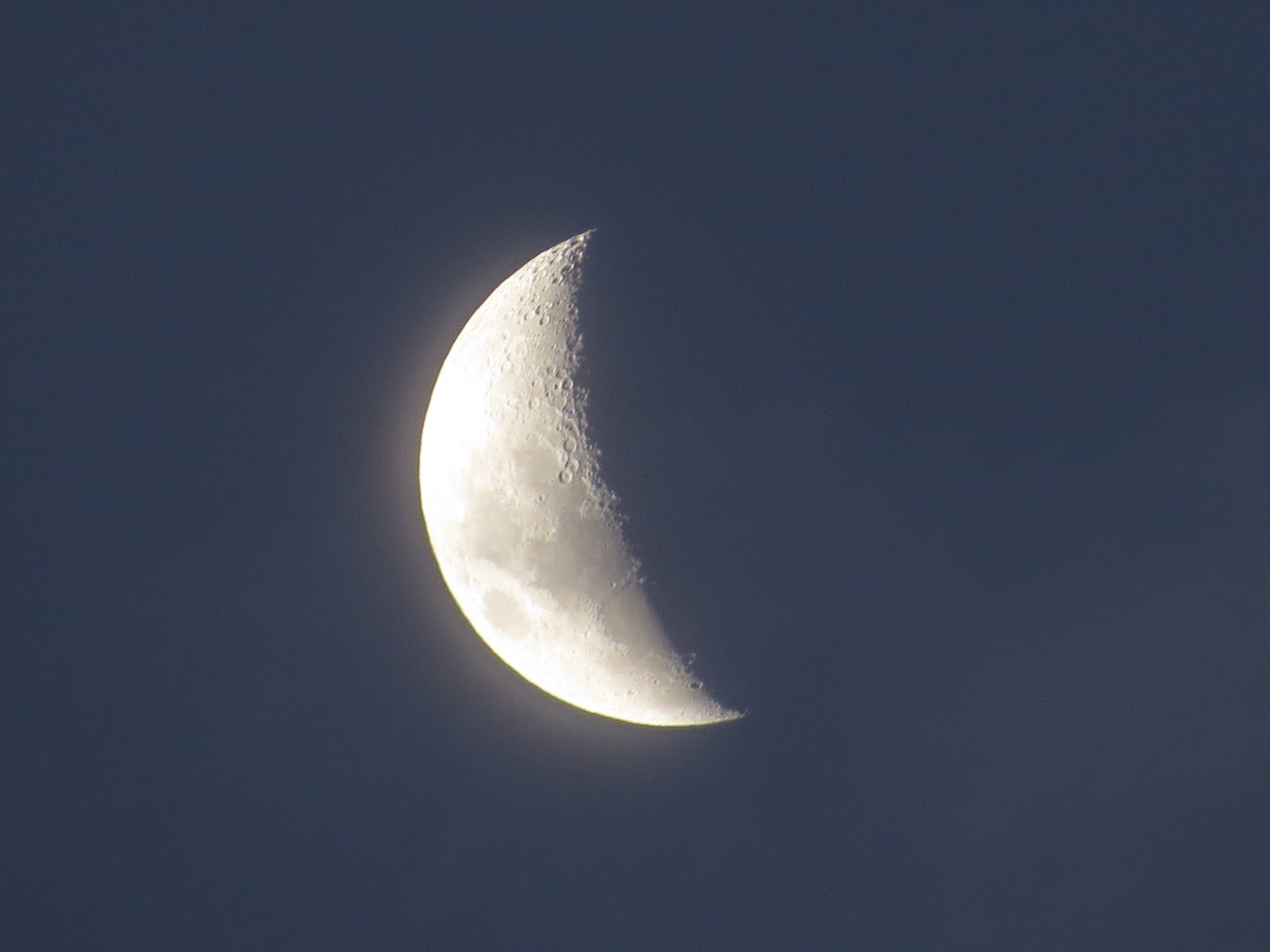 drakensview: Crescent moon.