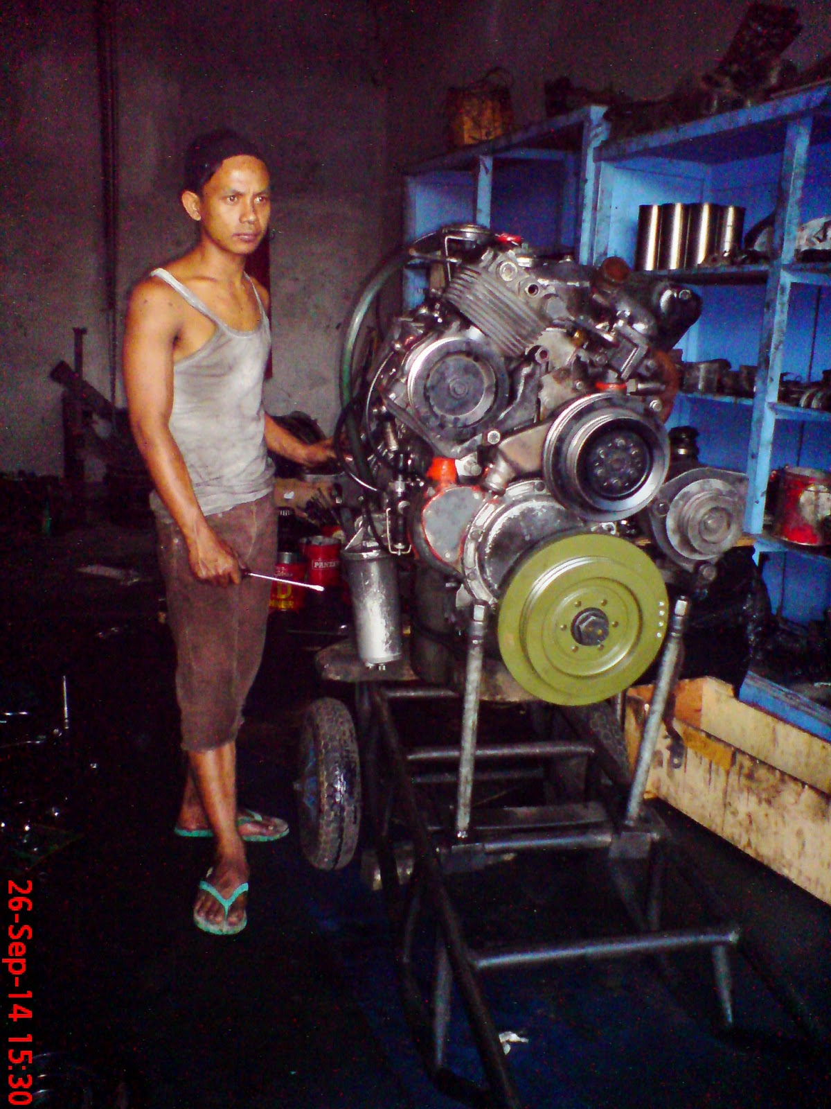 Pemasangan Mesin Baru Bus PO Prayogo 95CE