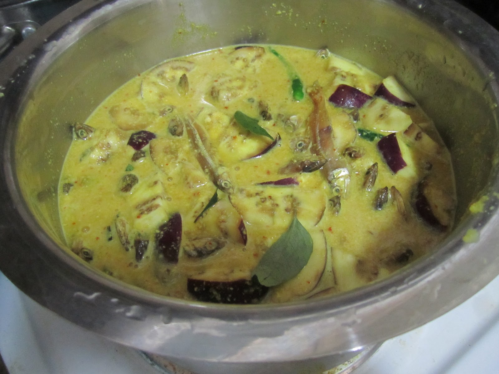 Everyday Cooking @ Bindhu's kitchen: Dry Anchovy/Unakka Netholi/Netholi ...