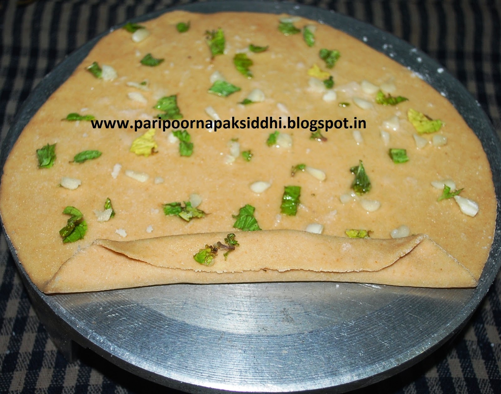 Paripoorna Paksiddhi : PUDINA LASUN LACCHA PARATHA / MINT & GARLIC ...
