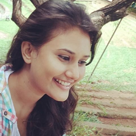 Dusheni Miurangi - Photos - Lanka Touch