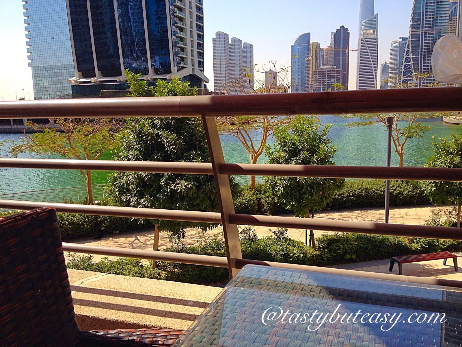 Akawi Oven JLT (Review and Rating 8.5) - tasty but easy recipes