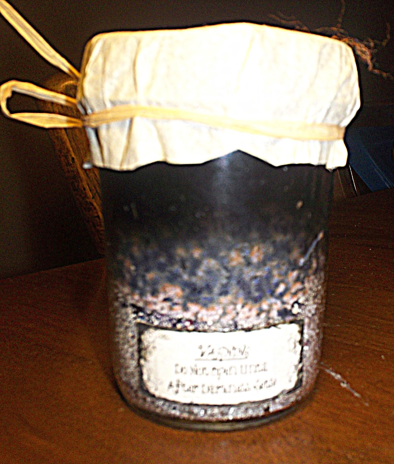 The Feral Mommy: Halloween Apothecary Jars Tutorial