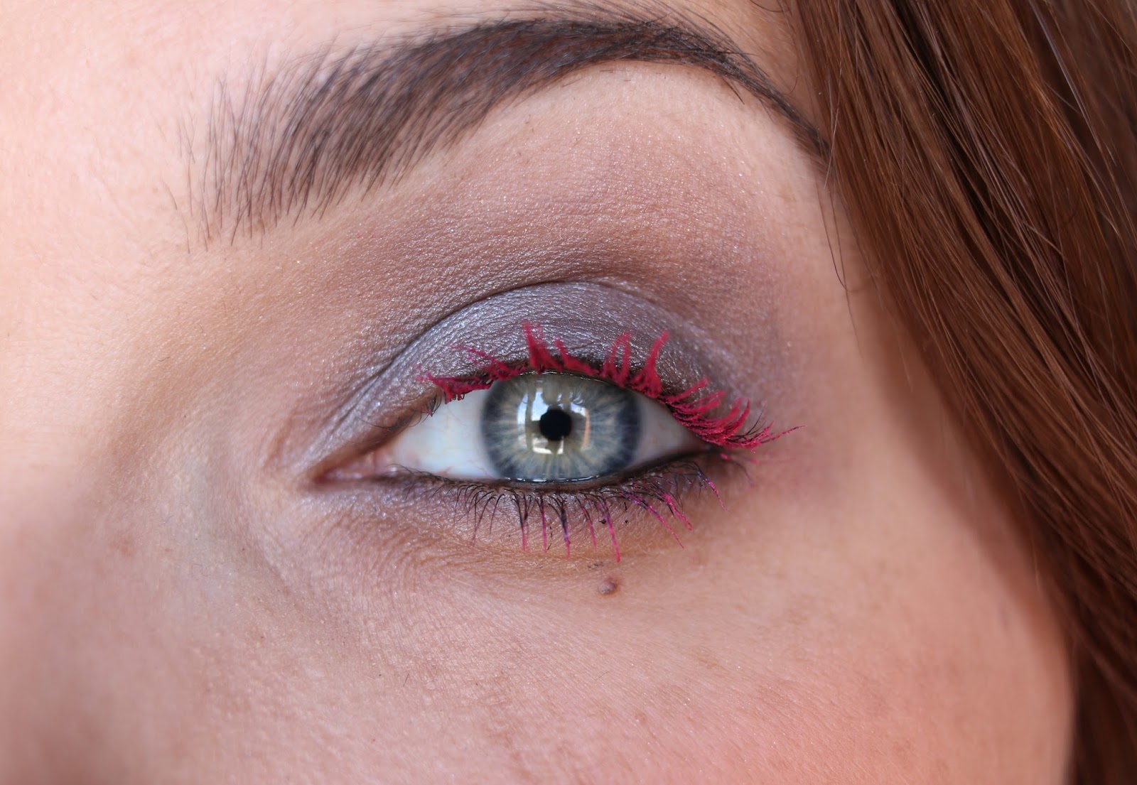 Beauté Blog: Crash-test : j'ai testé le mascara rose d'Yves Saint ...