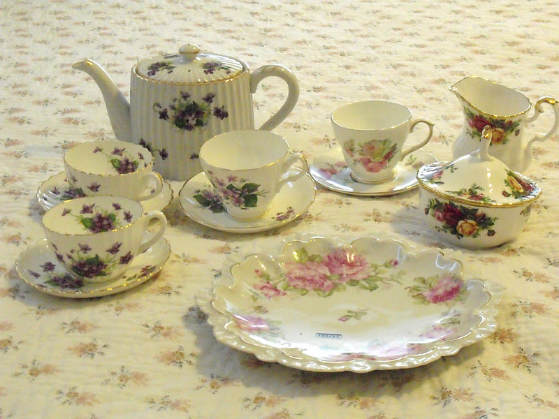 Heather's Blog-o-rama: MY TEACUPS AND TEA THINGS & TEA TIME TUESDAY ...