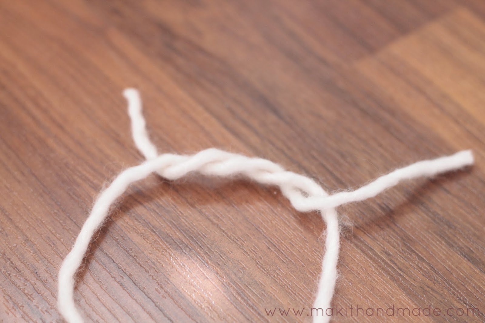 Make It Handmade: Perfect Pom Pom Tutorial