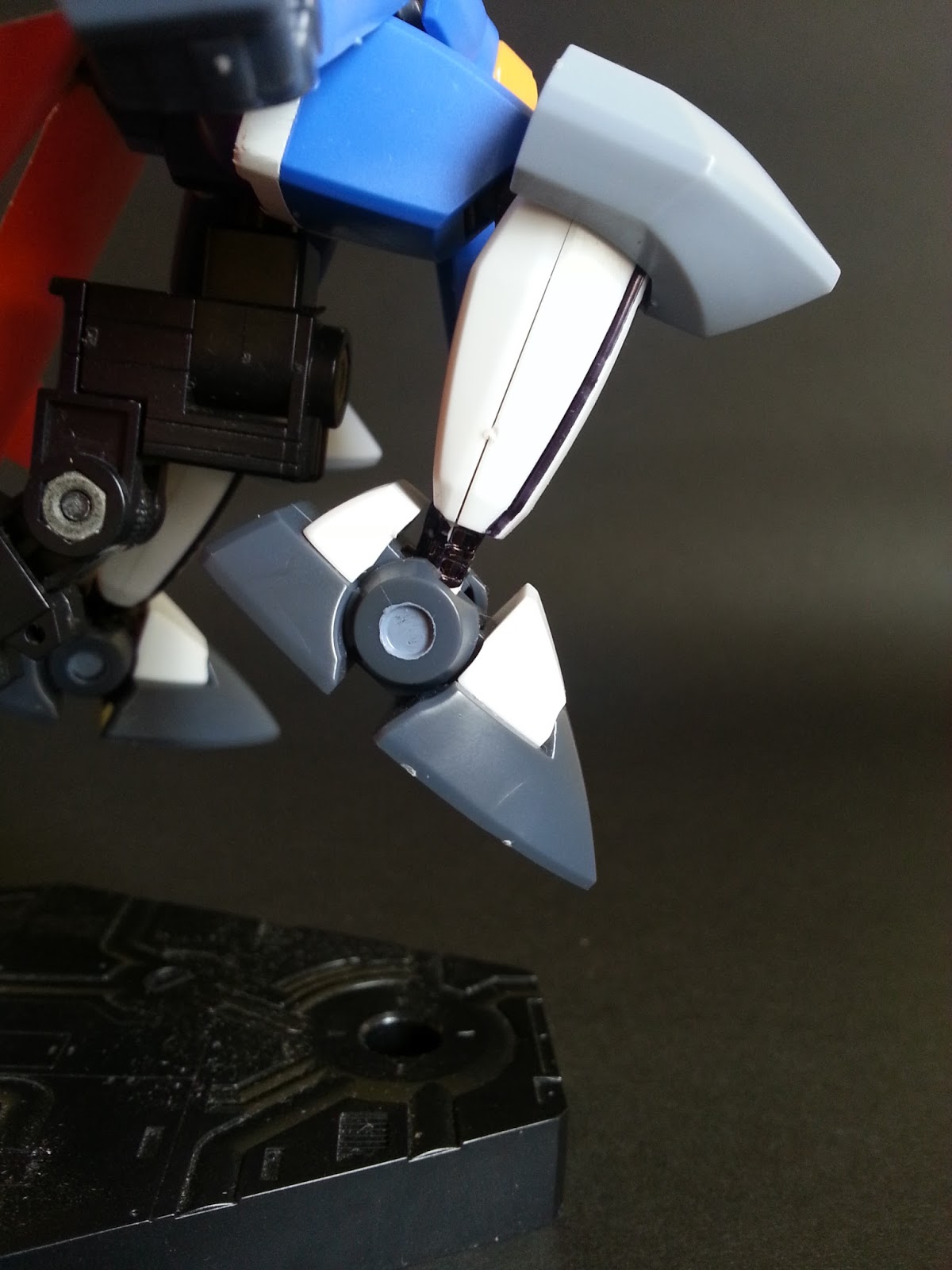 Lightning Quantum's Base: Review : LBX Perseus