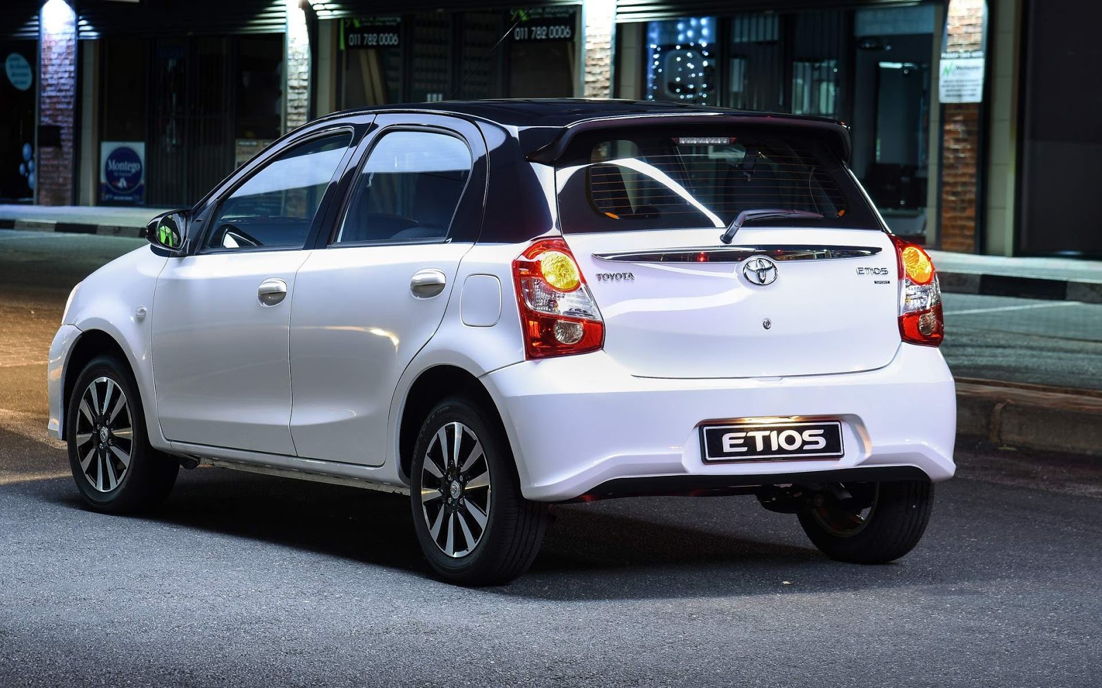 Toyota Etios Sport 2019 chega enfeitado à África do Sul