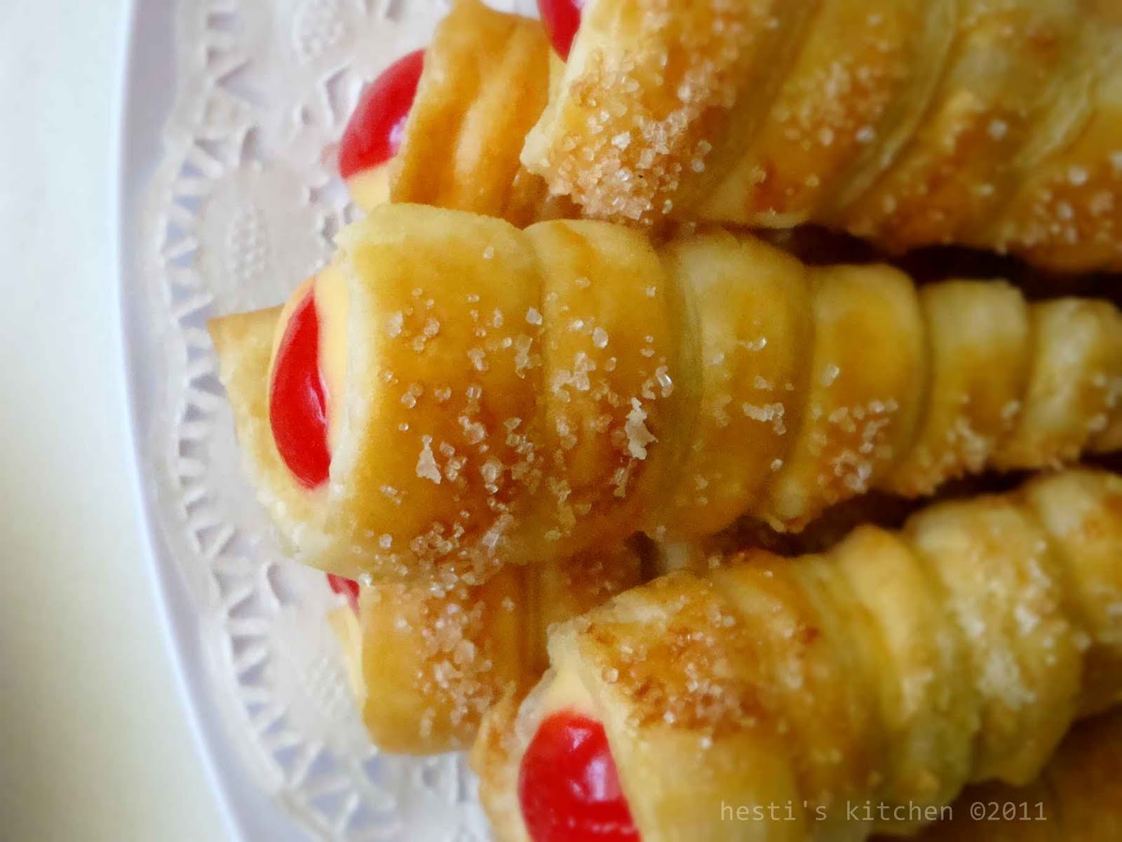 HESTI'S KITCHEN : yummy for your tummy: Windmill and Cream Horn Pastry