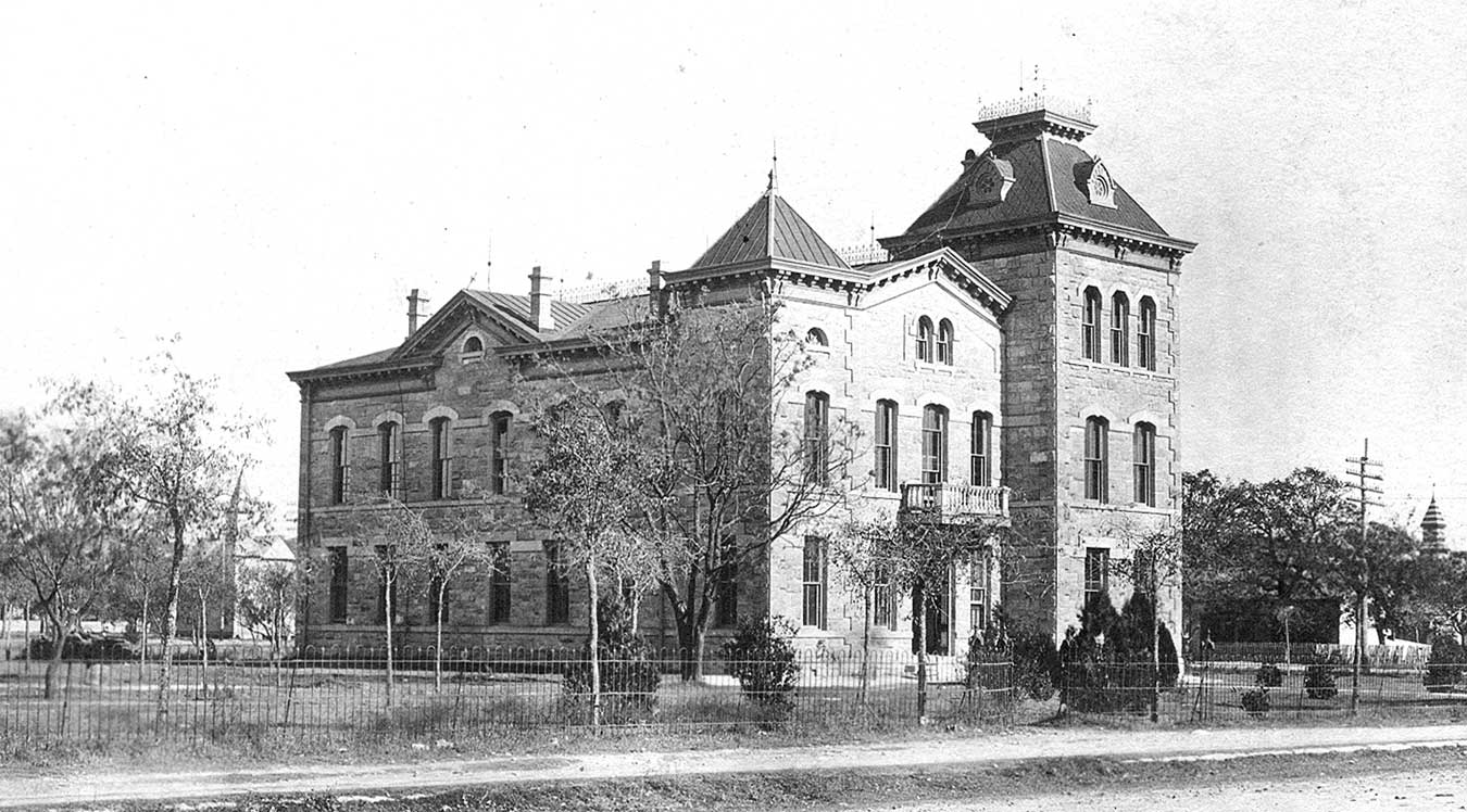 Joe Herring Jr.: Remembering Lee Wallace, who led Kerr County