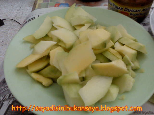 BukanSayaDisini: Mengidam Buah Mempelam Muda