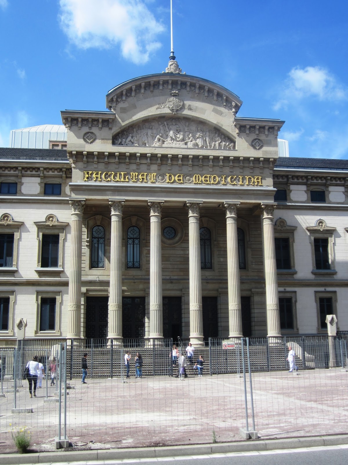 Redescubriendo Barcelona y más allá: 24/05/2016 Facultad de Medicina de ...